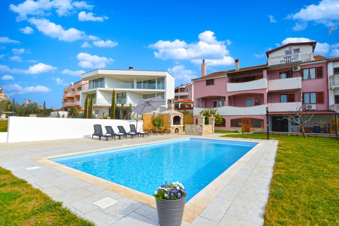 95 M² Apartment ∙ 3 Bedrooms ∙ 8 Guests - Pula