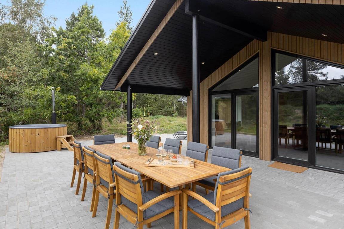 136 M² House ∙ 4 Bedrooms ∙ 10 Guests - List