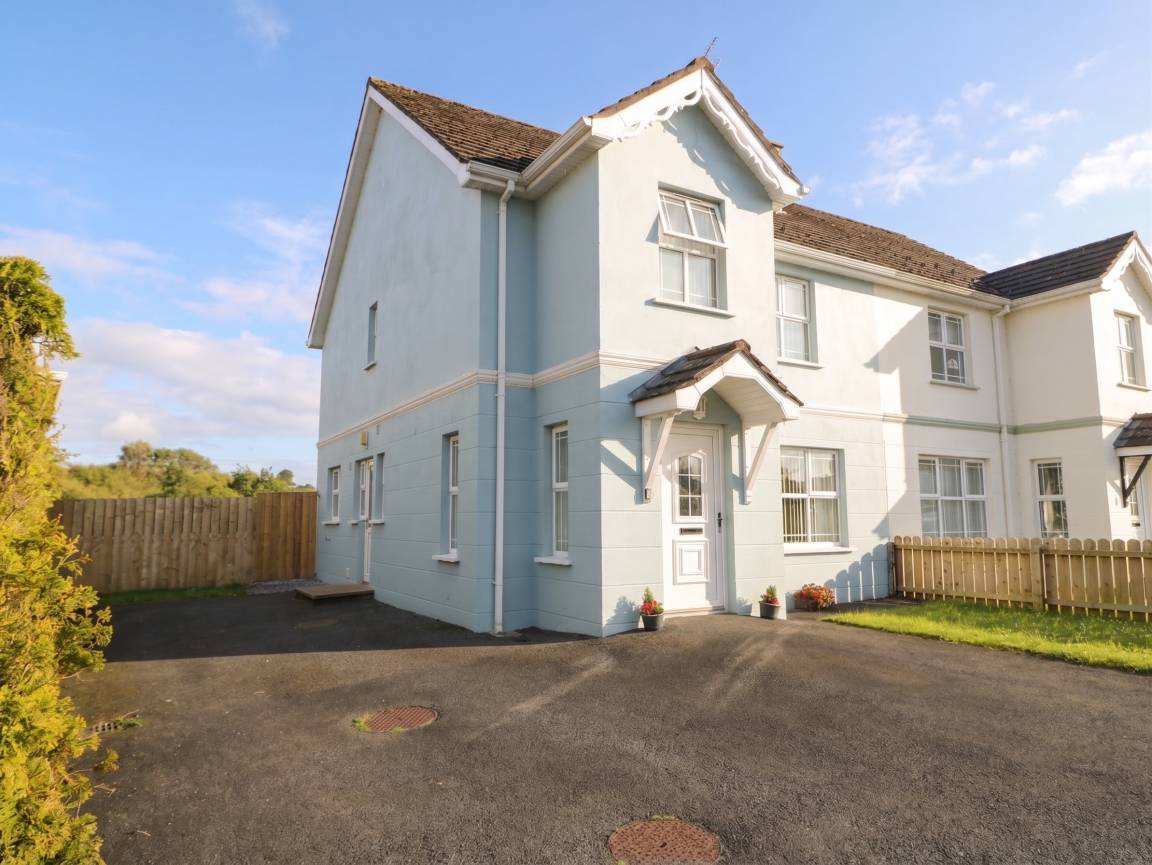 Cottage ∙ 3 Bedrooms ∙ 8 Guests - Omagh