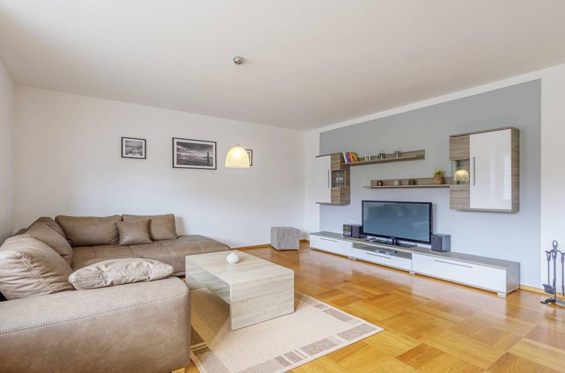 140 M² Ferienhaus ∙ 4 Schlafzimmer ∙ 10 Gäste - Waren (Müritz)