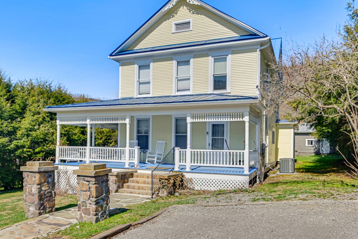 213 M² House ∙ 4 Bedrooms ∙ 18 Guests - West Virginia