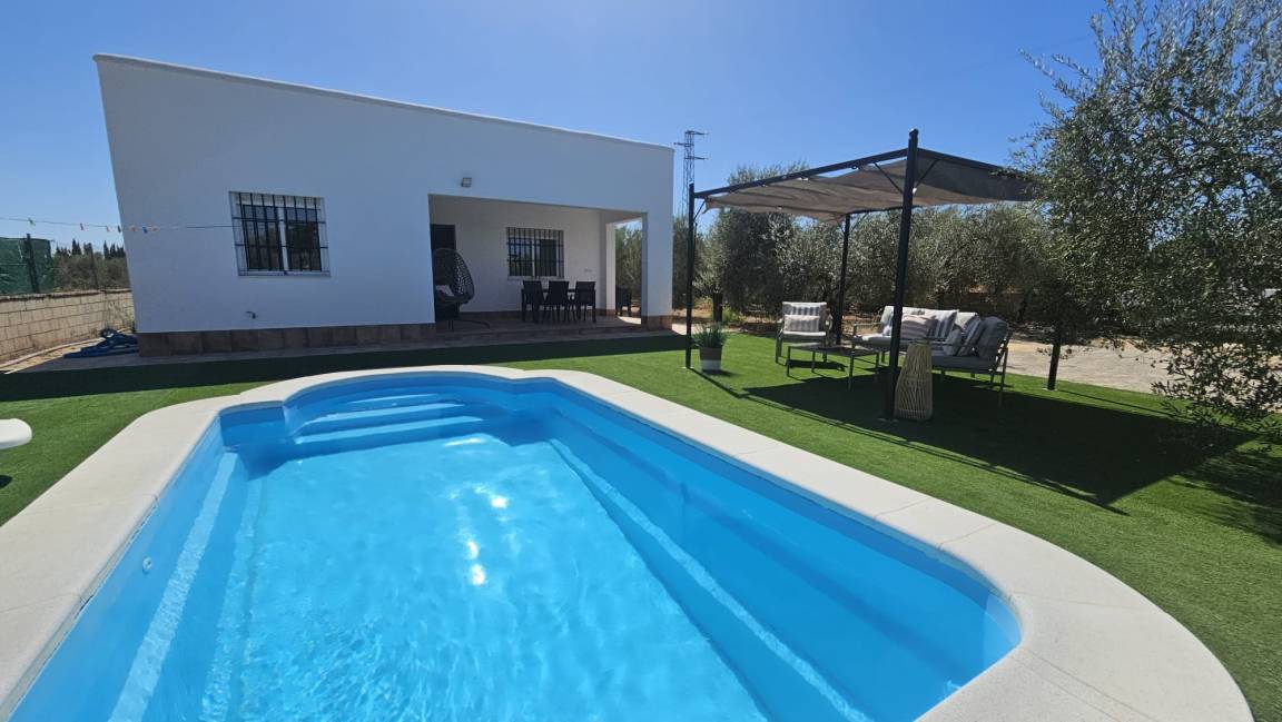 128 M² Casa ∙ 3 Habitaciones ∙ 6 Huéspedes - Marchena