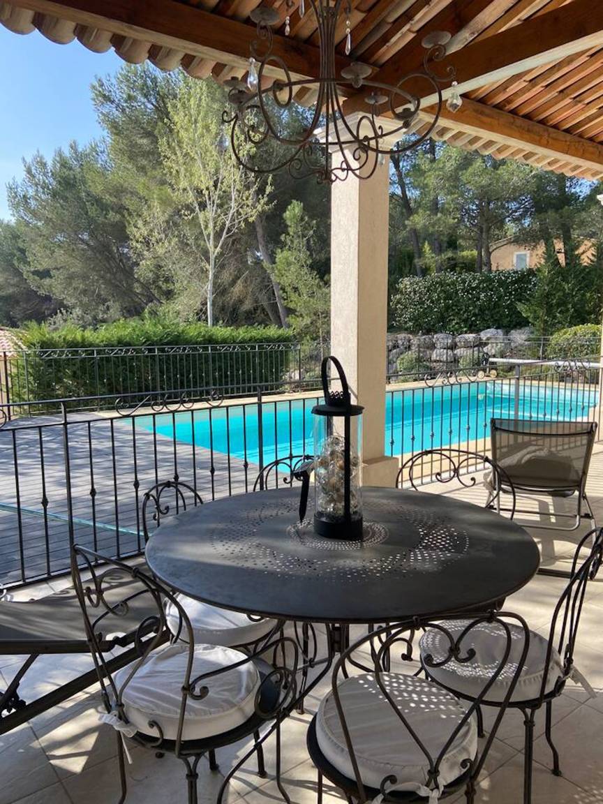 170 M² Villa ∙ 3 Chambres ∙ 6 Personnes - Mallemort