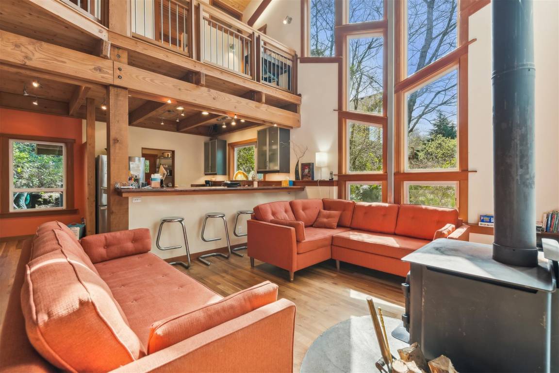 House ∙ 4 Bedrooms ∙ 12 Guests - Cannon Beach, OR