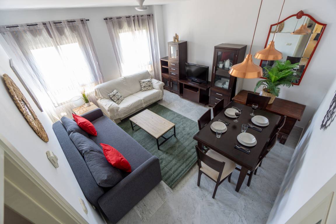 65 M² Apartment ∙ 2 Bedrooms ∙ 5 Guests - Seville