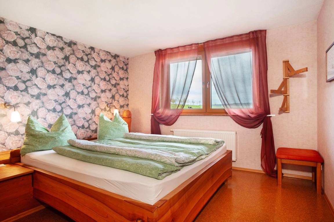 75 M² Ferienwohnung ∙ 2 Schlafzimmer ∙ 4 Gäste - Heiligenberg