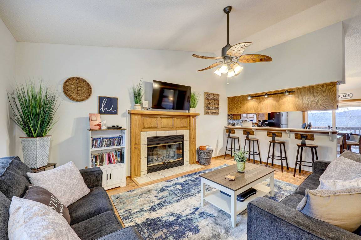 126 M² Apartment ∙ 3 Bedrooms ∙ 8 Guests - Eureka Springs, AR