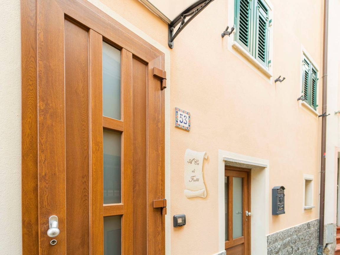 85 M² Ferienhaus ∙ 1 Schlafzimmer ∙ 5 Gäste - Sestri Levante