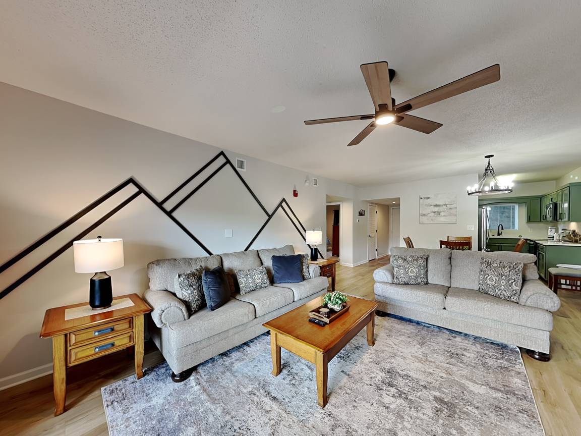 184 M² Condo ∙ 2 Bedrooms ∙ 4 Guests - Dollywood, Pigeon Forge