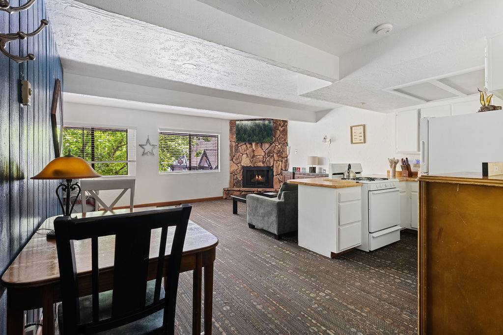 65 M² Hotel ∙ 1 Bedroom ∙ 4 Guests - Big Bear, CA
