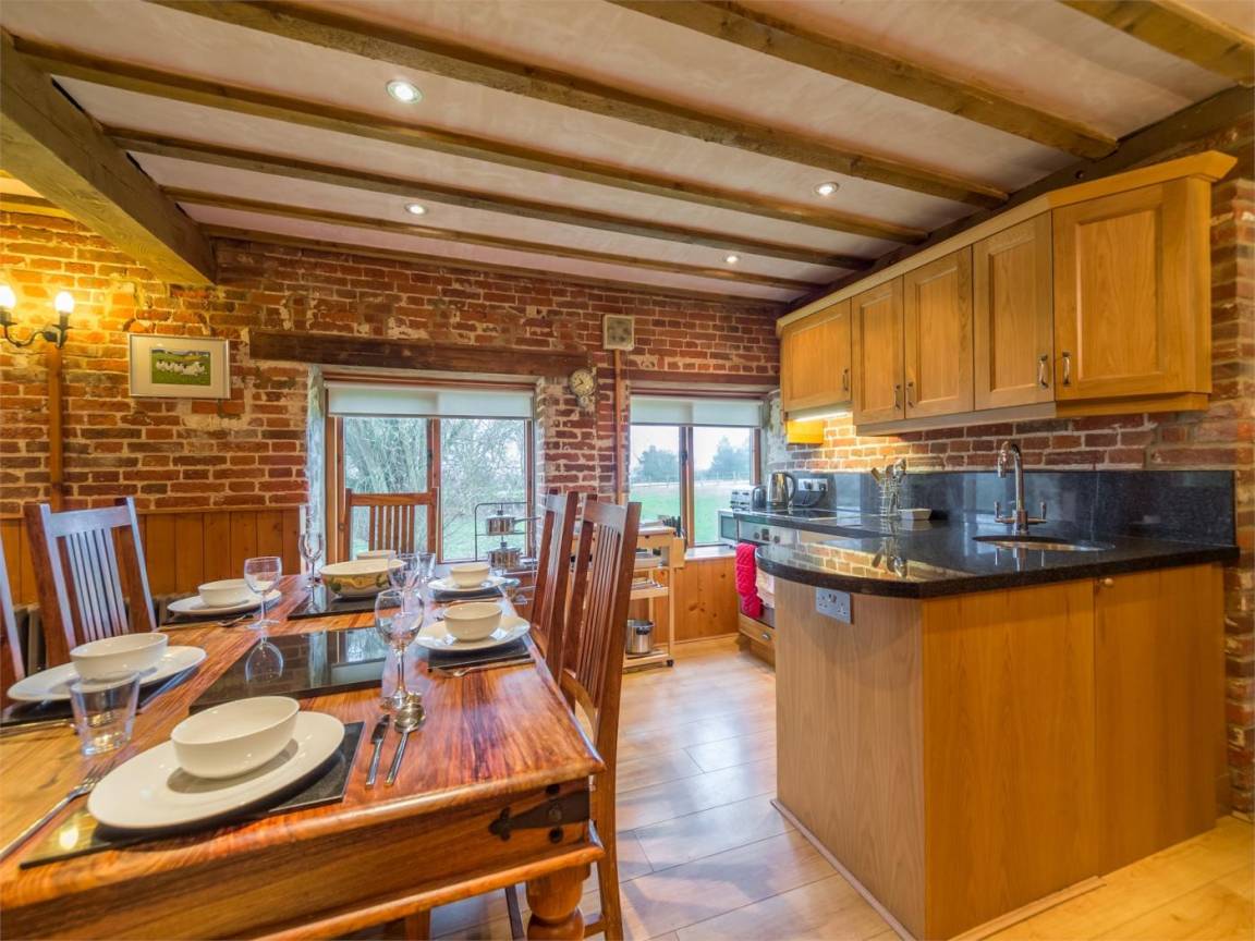 Cottage ∙ 3 Bedrooms ∙ 6 Guests - Norfolk