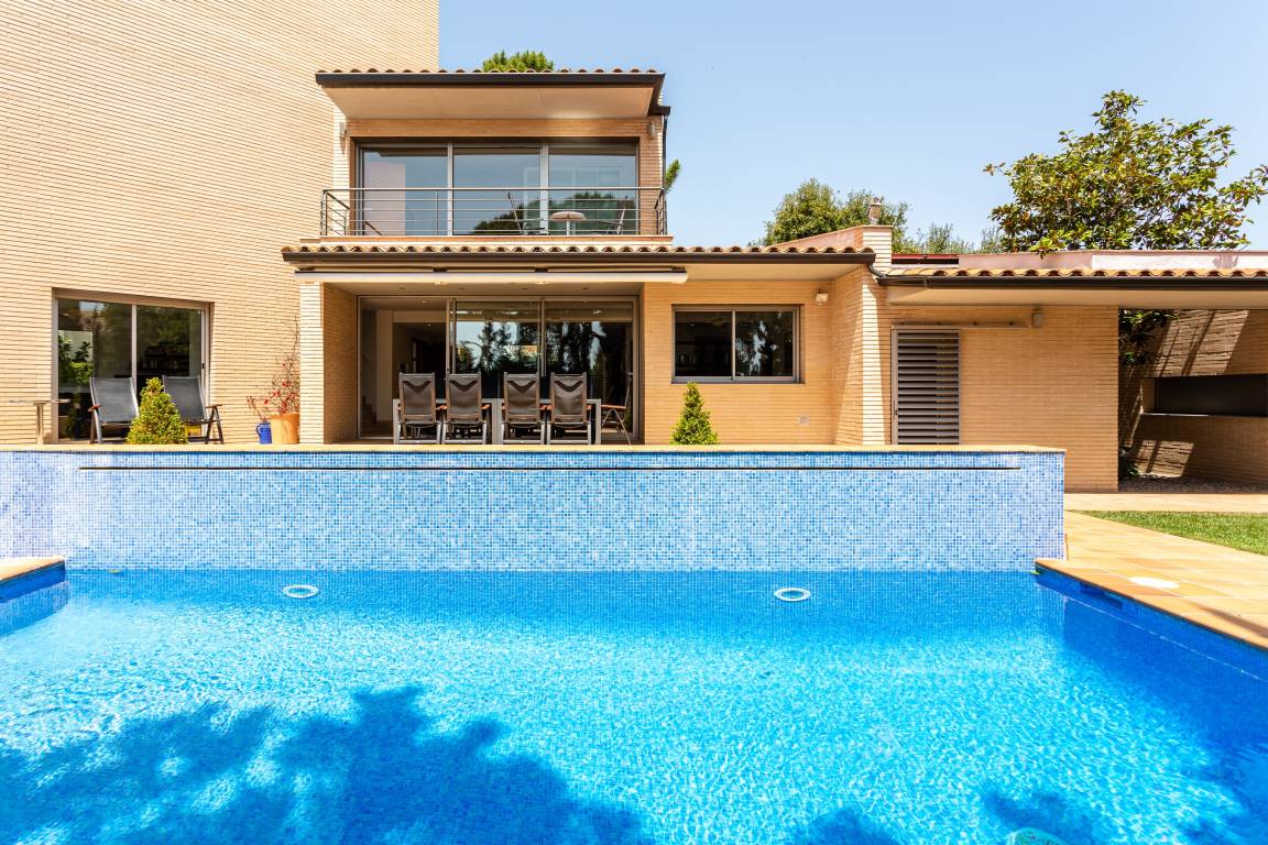 228 M² Villa ∙ 5 Habitaciones ∙ 10 Huéspedes - Tossa de Mar