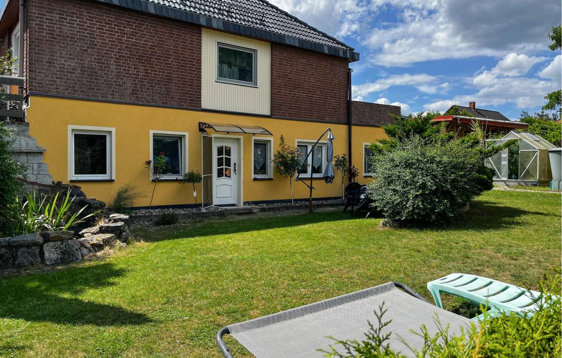 80 M² Ferienwohnung ∙ 2 Schlafzimmer ∙ 5 Gäste - Mecklenburgische Seenplatte