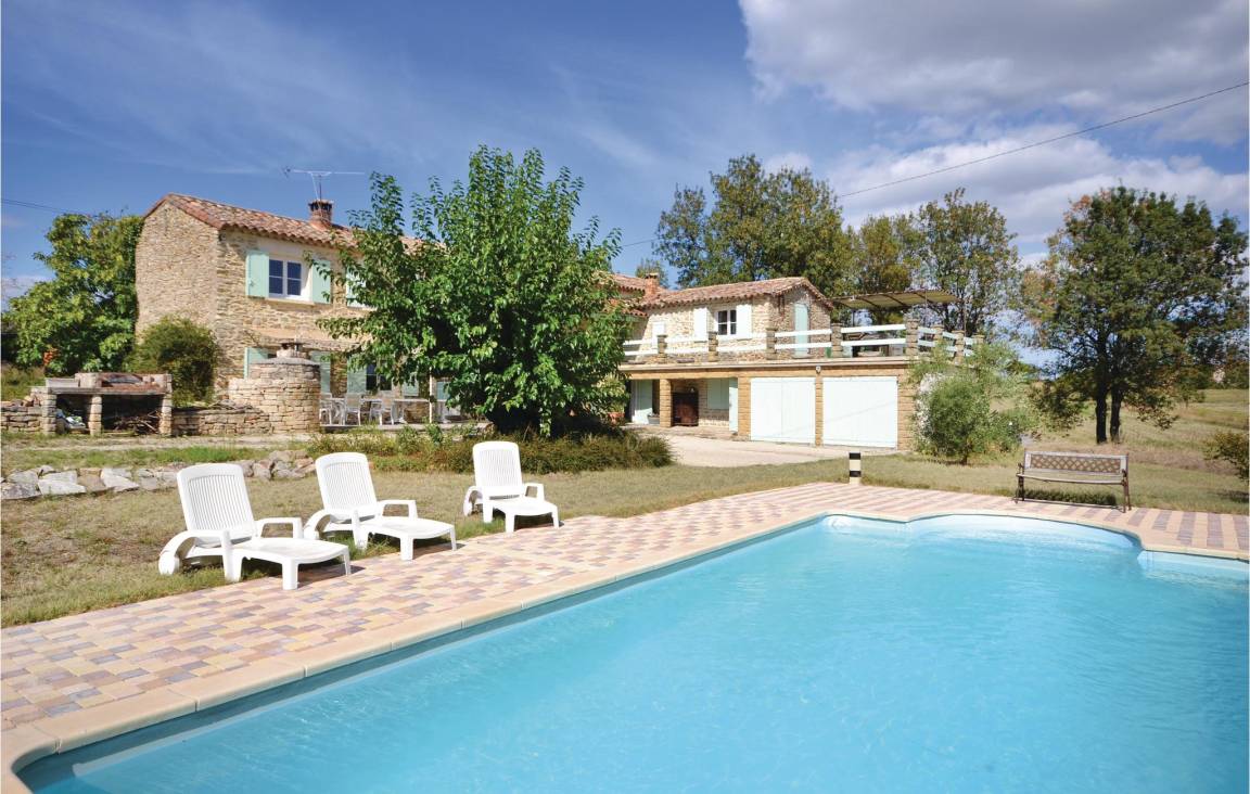91 M² Maison De Vacances ∙ 3 Chambres ∙ 8 Personnes - Alès