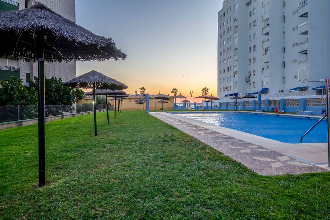 75 M² Apartamento ∙ 1 Habitación ∙ 5 Huéspedes - El Puerto de Santa María