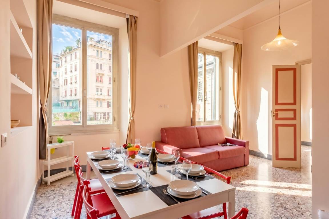 150 M² Apartment ∙ 4 Bedrooms ∙ 10 Guests - Genoa