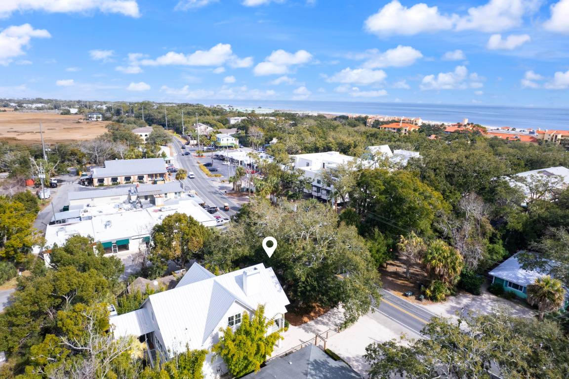 House ∙ 4 Bedrooms ∙ 11 Guests - St. Simons Island, GA