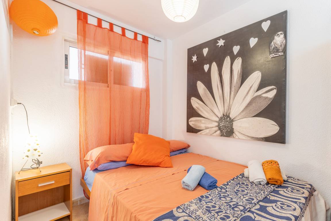 70 M² Apartamento ∙ 2 Habitaciones ∙ 4 Huéspedes - Benidorm