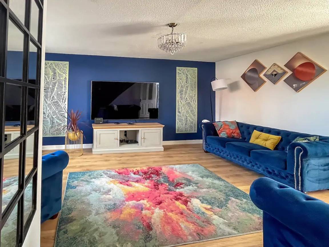 139 M² Apartment ∙ 4 Bedrooms ∙ 7 Guests - Gloucester, UK