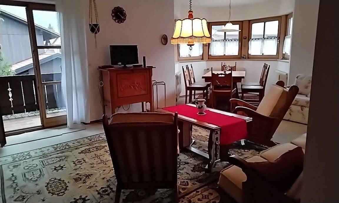 70 M² Ferienwohnung ∙ 1 Schlafzimmer ∙ 4 Gäste - Chiemsee