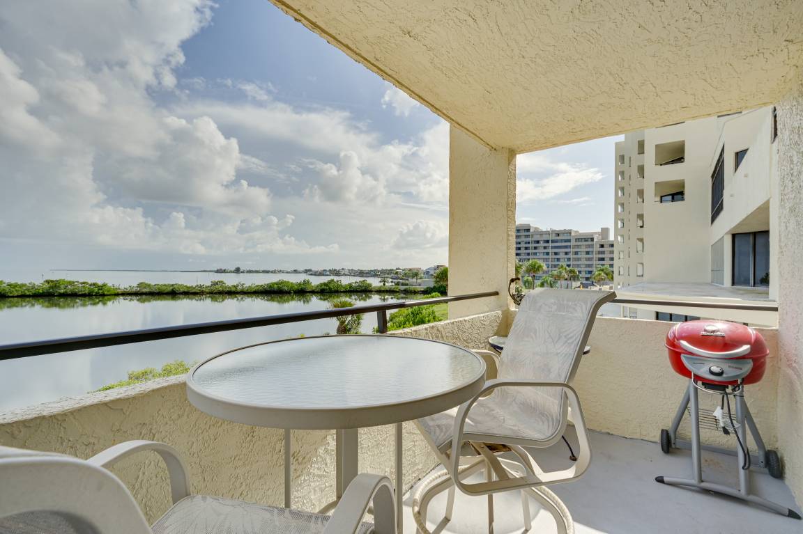 88 M² Apartment ∙ 2 Bedrooms ∙ 4 Guests - Hudson, FL