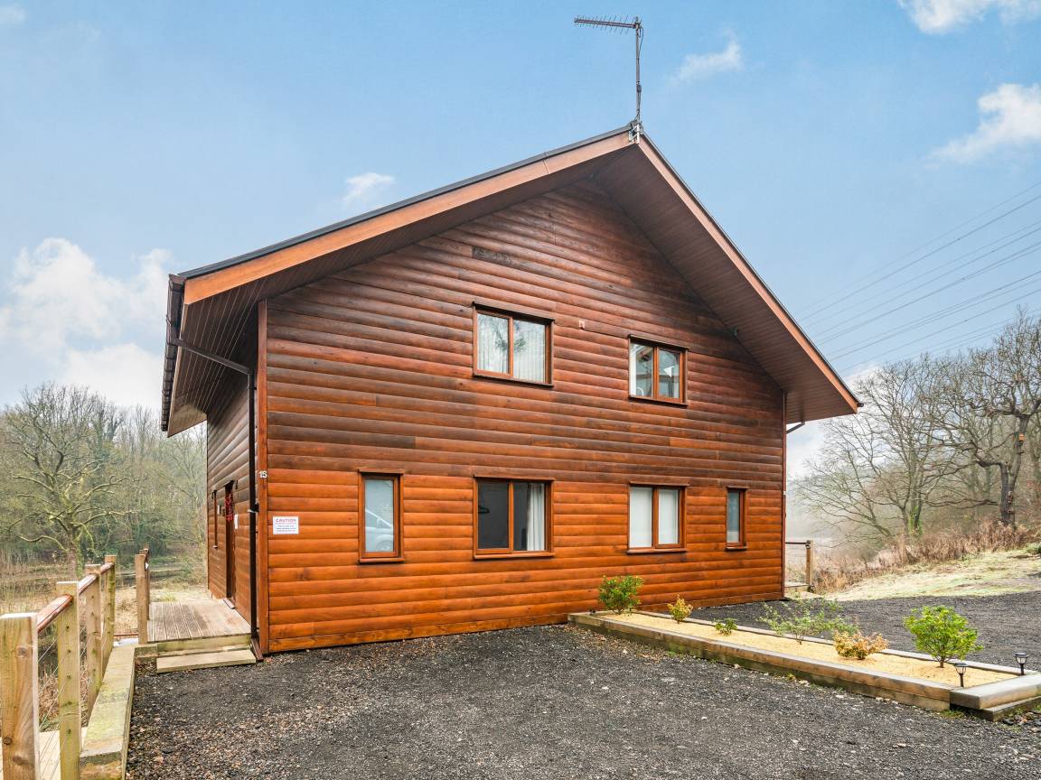 Cottage ∙ 4 Bedrooms ∙ 8 Guests - Huddersfield
