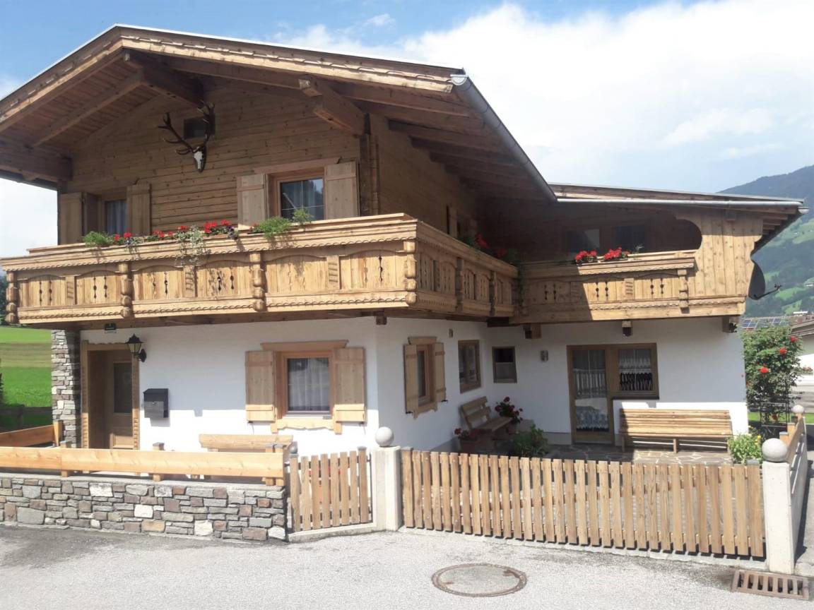 150 M² House ∙ 3 Bedrooms ∙ 8 Guests - Zillertal