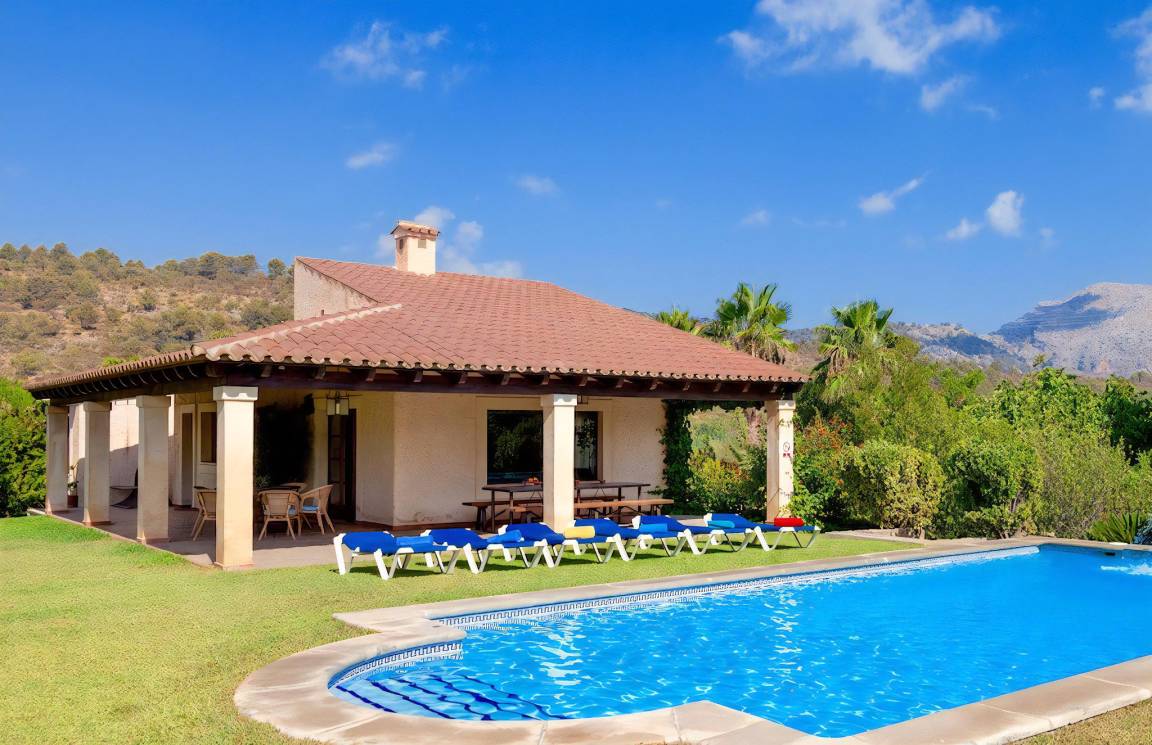 150 M² Villa ∙ 3 Slaapkamers ∙ 6 Gasten - Pollença