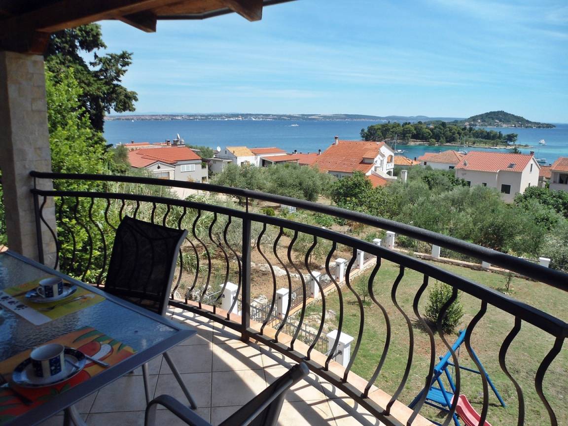 143 M² Ferienhaus ∙ 3 Schlafzimmer ∙ 8 Gäste - Zadar