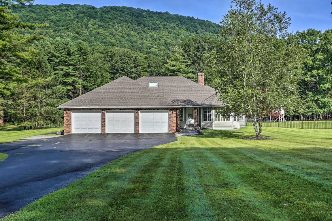 464 M² House ∙ 7 Bedrooms ∙ 16 Guests - Hancock, NY