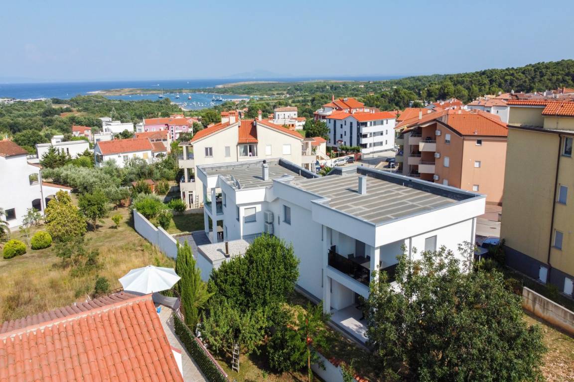 75 M² Ferienwohnung ∙ 3 Schlafzimmer ∙ 6 Gäste - Ližnjan