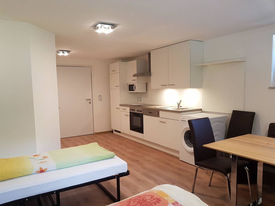 33 M² Huoneisto ∙ 1 Makuuhuone ∙ 3 Vierasta - Sesto