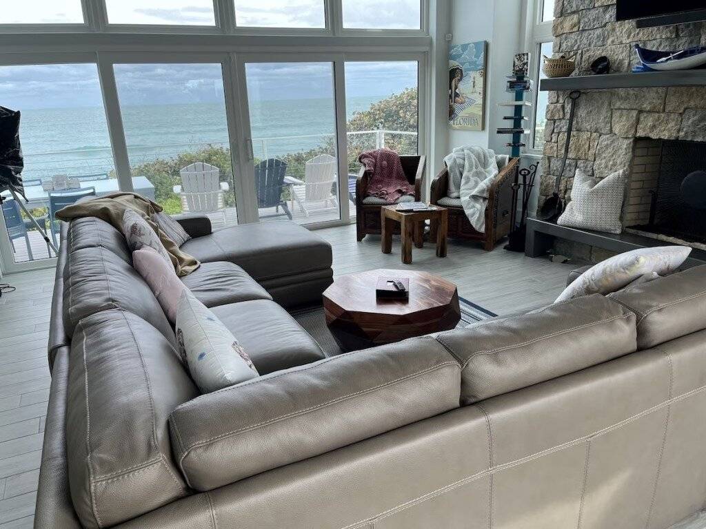 House ∙ 4 Bedrooms ∙ 8 Guests - Sebastian, FL