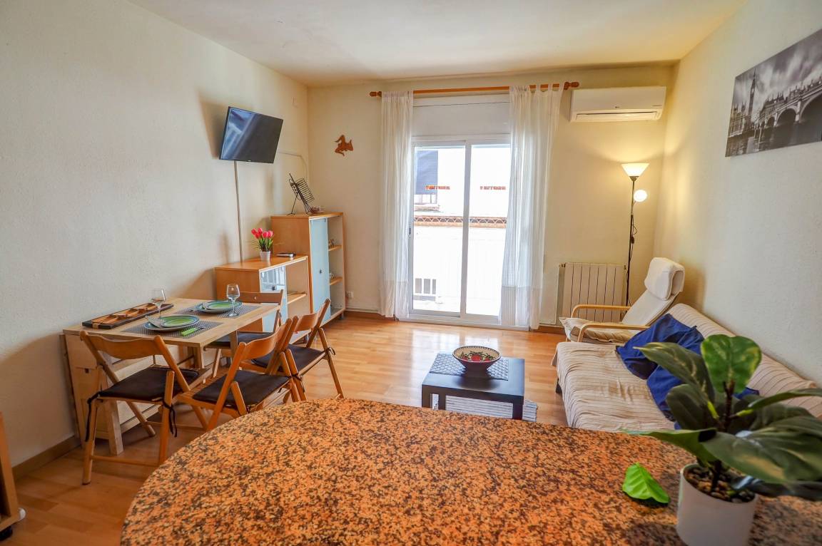 50 M² Apartment ∙ 2 Bedrooms ∙ 4 Guests - Sitges