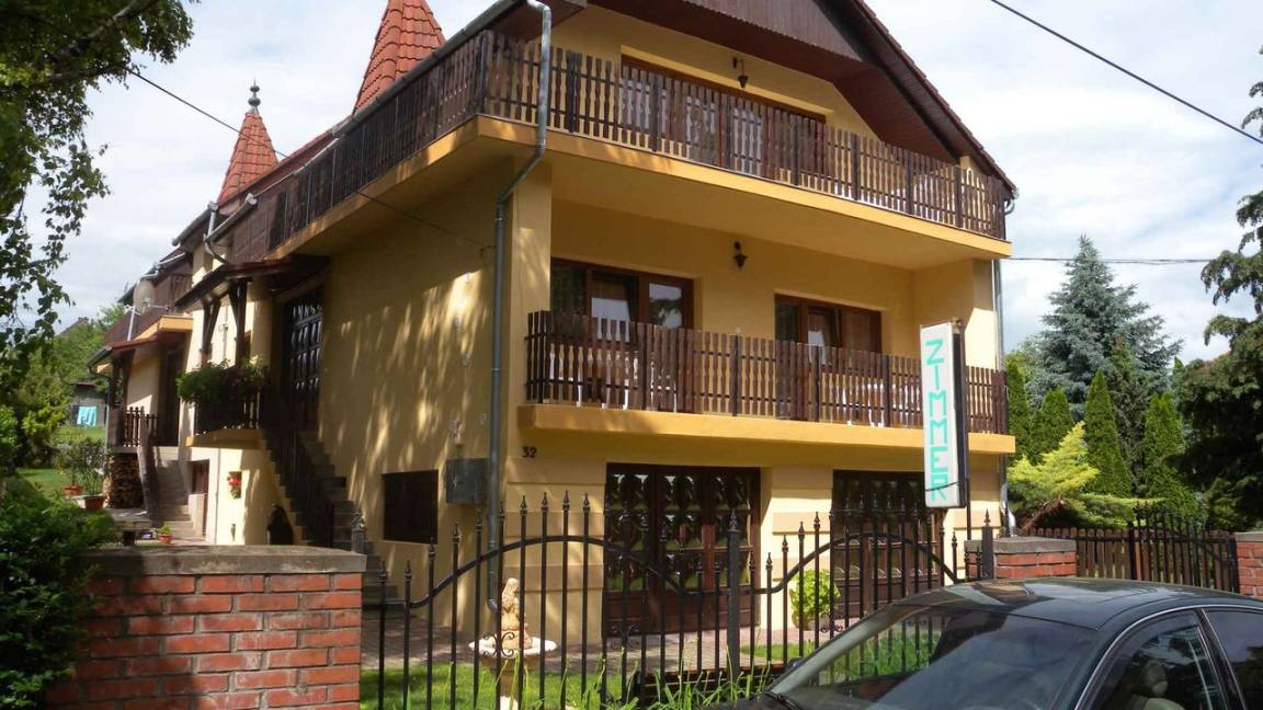 180 M² Maison De Vacances ∙ 5 Chambres ∙ 16 Personnes - Siófok