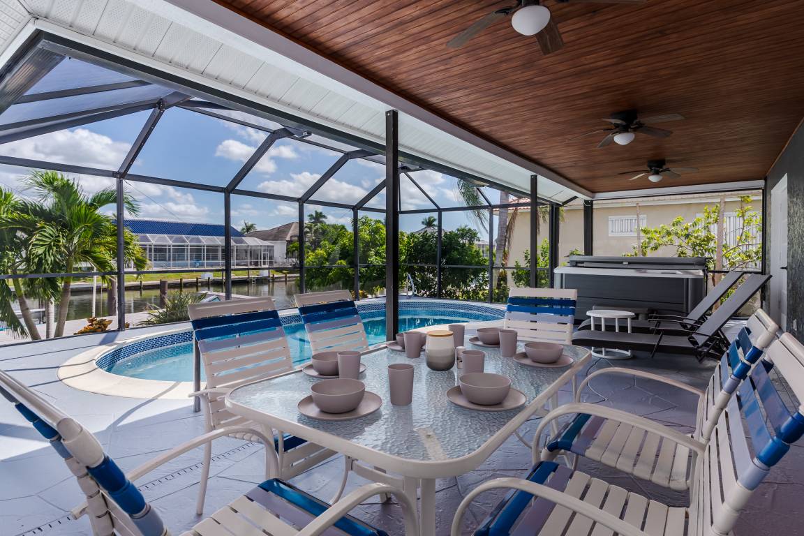 151 M² House ∙ 3 Bedrooms ∙ 8 Guests - Marco Island, FL