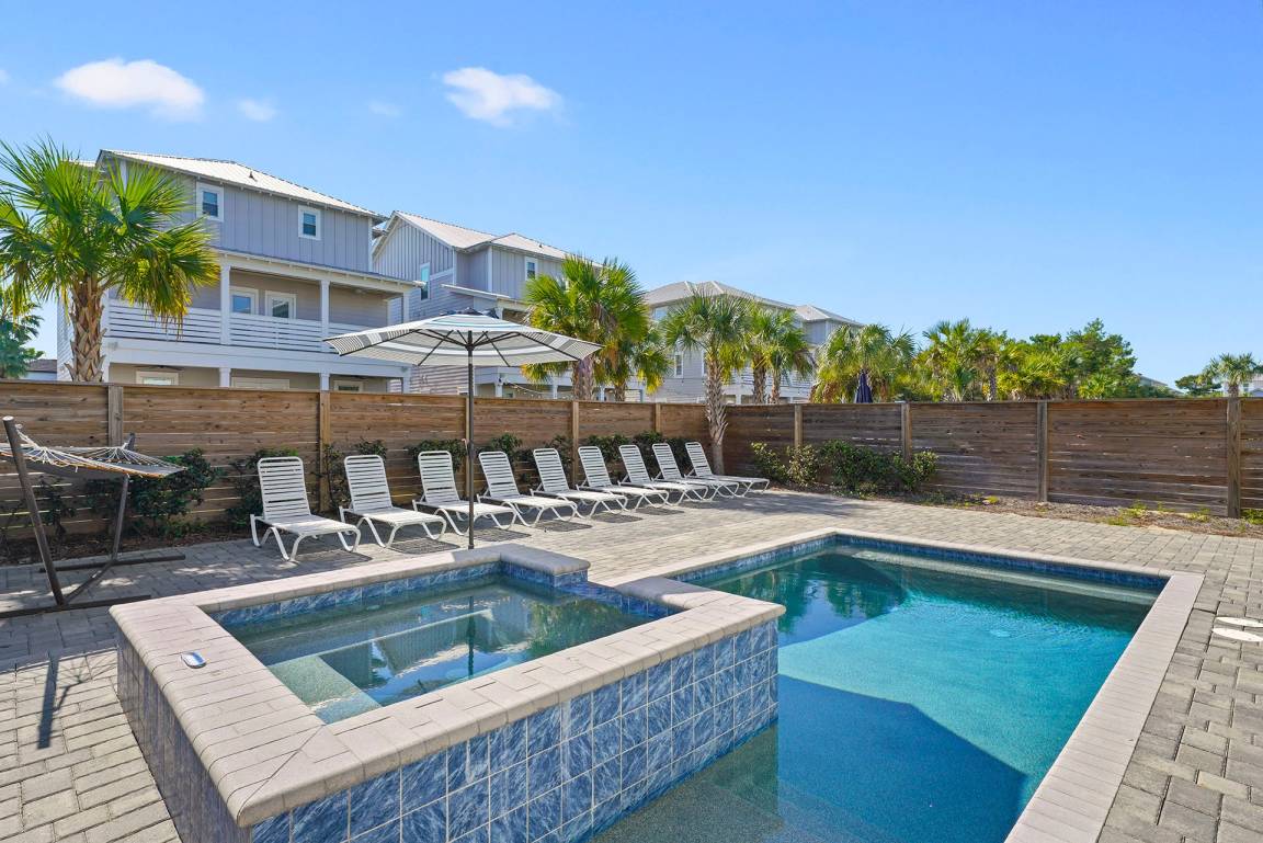 337 M² House ∙ 8 Bedrooms ∙ 24 Guests - Florida Panhandle, FL