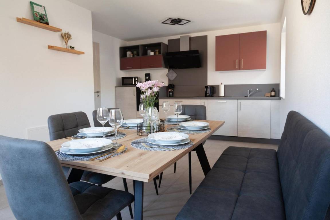 82 M² Ferienwohnung ∙ 2 Schlafzimmer ∙ 6 Gäste - Kappelrodeck