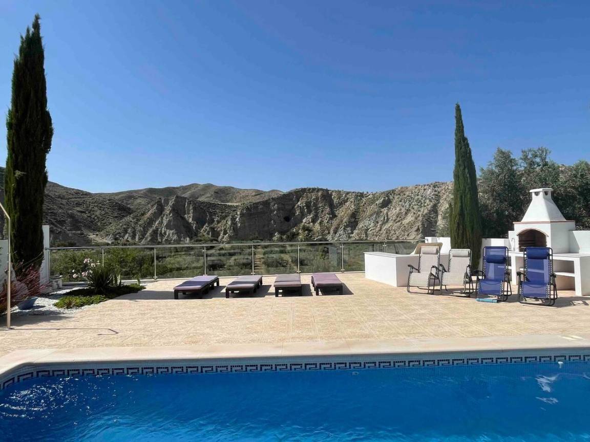 180 M² Villa ∙ 3 Bedrooms ∙ 6 Guests - Albox