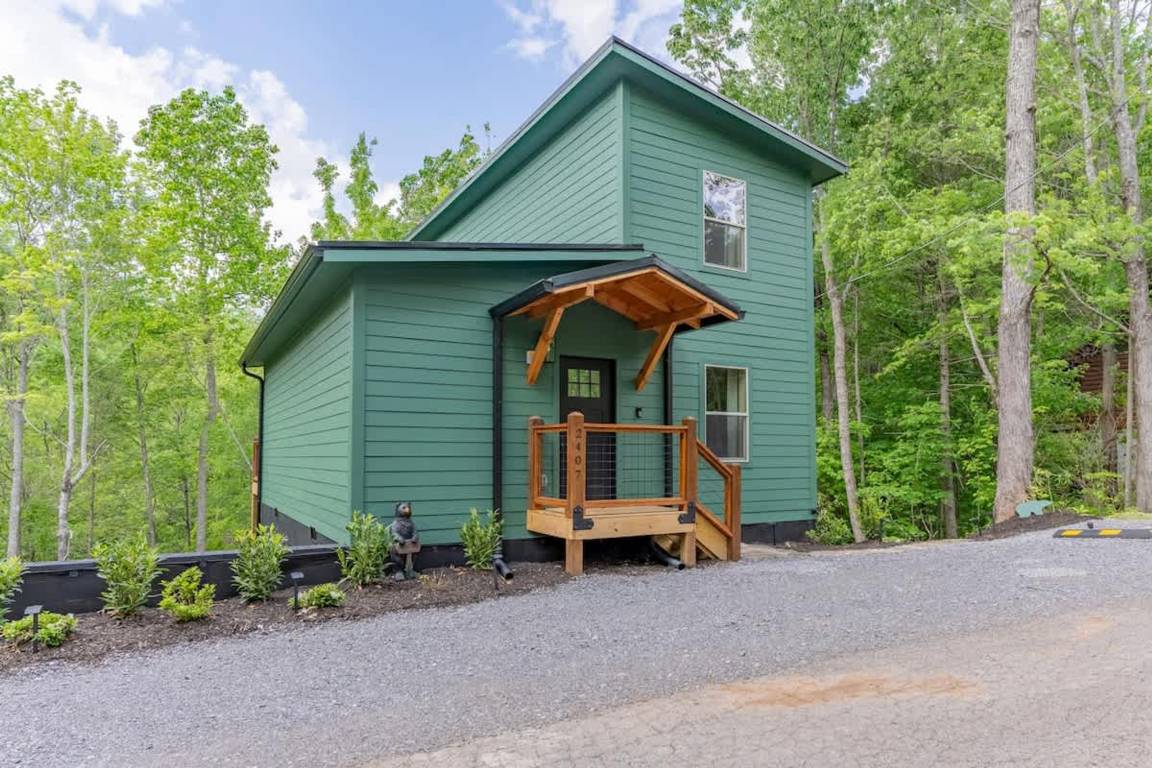 Apartment ∙ 4 Bedrooms ∙ 12 Guests - Gatlinburg, TN
