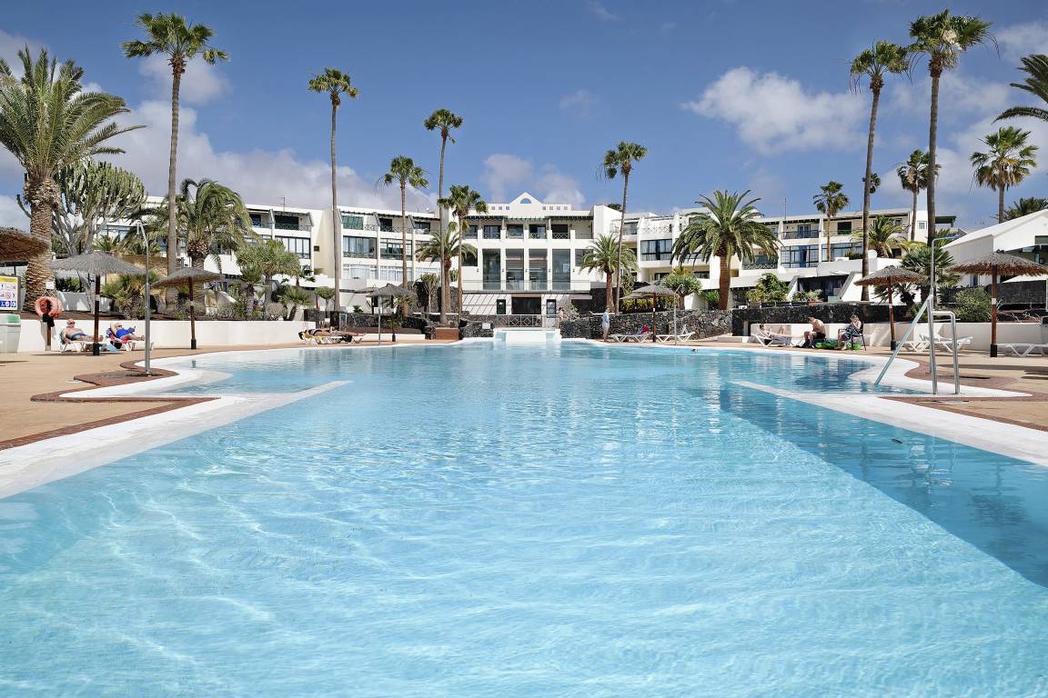 60 M² Apartamento ∙ 2 Habitaciones ∙ 4 Huéspedes - Costa Teguise