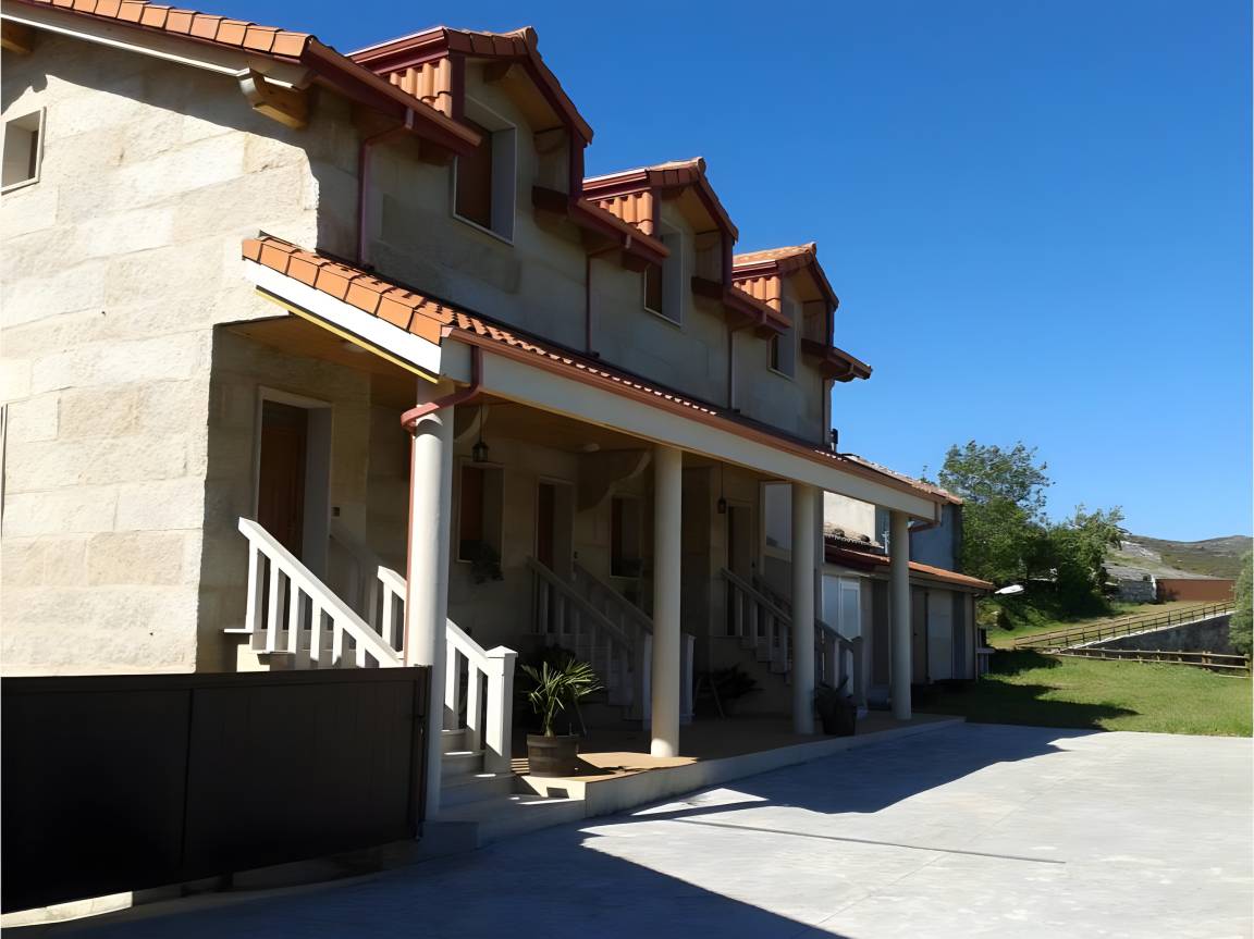 70 M² Apartamento ∙ 2 Quartos ∙ 5 Hóspedes - Montalegre