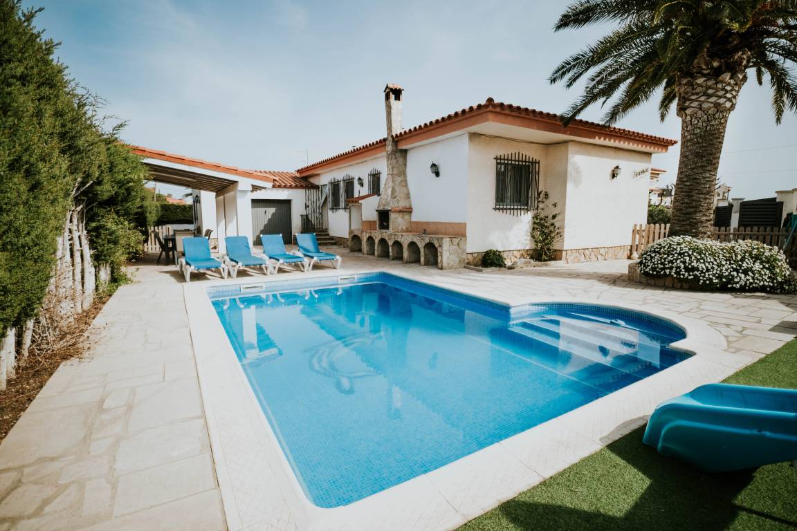 175 M² Casa ∙ 5 Habitaciones ∙ 10 Huéspedes - Miami Platja