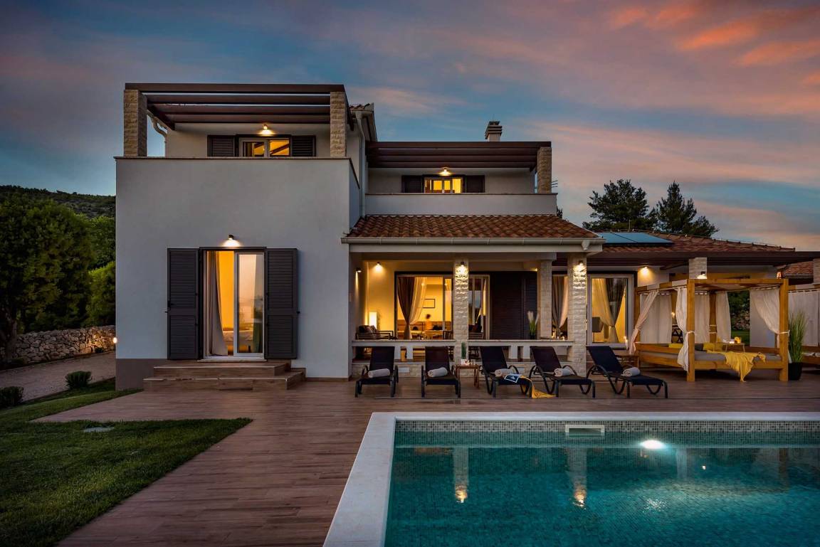 250 M² Villa ∙ 5 Chambres ∙ 12 Personnes - Šibenik