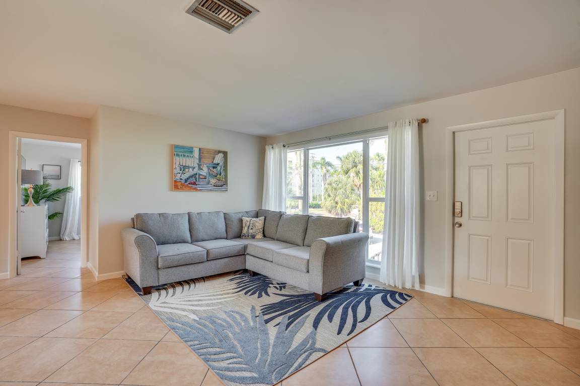 86 M² House ∙ 2 Bedrooms ∙ 4 Guests - Bonita Springs, FL