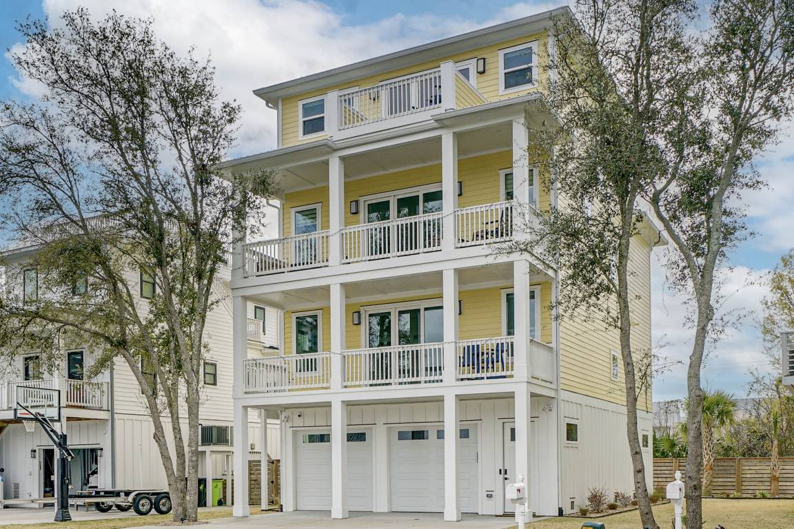 301 M² House ∙ 4 Bedrooms ∙ 12 Guests - Carolina Beach, NC