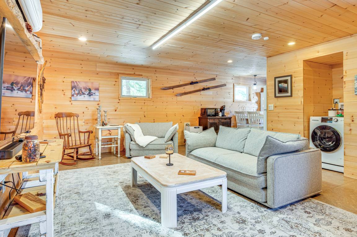 85 M² House ∙ 1 Bedroom ∙ 4 Guests - Lake Winnipesaukee