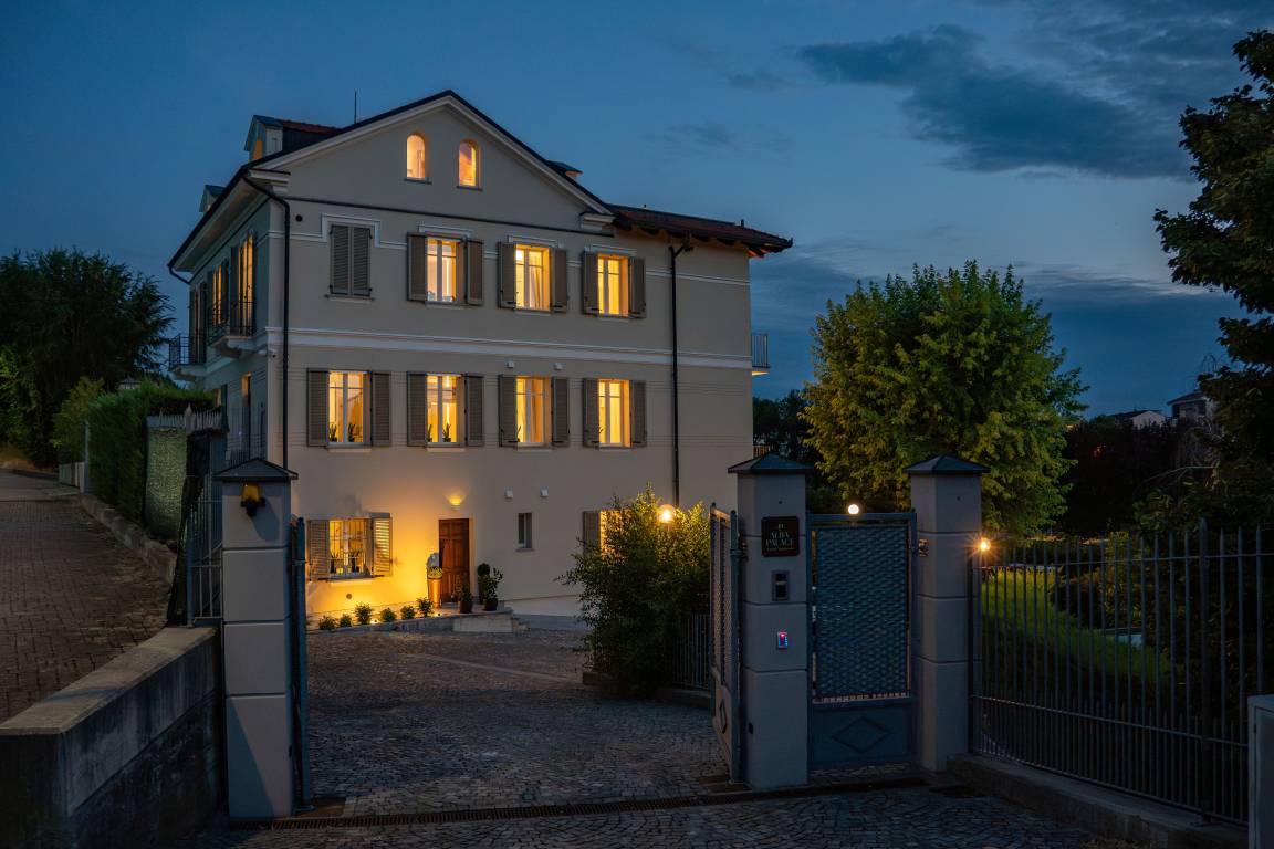 80 M² Apartment ∙ 2 Bedrooms ∙ 4 Guests - Alba, Piyemonte