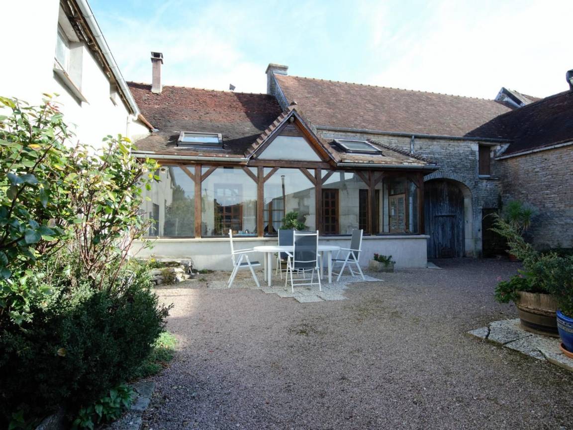 83 M² Cottage ∙ 2 Chambres ∙ 4 Personnes - Yonne