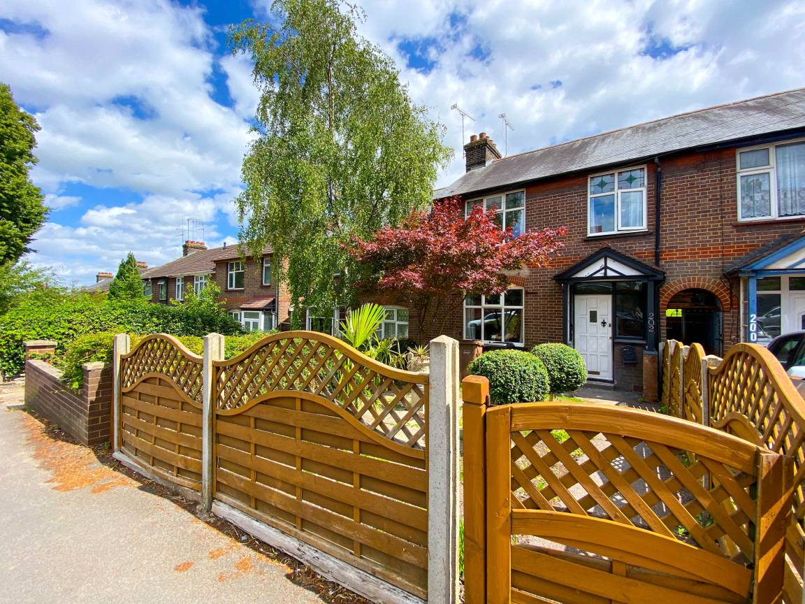 84 M² House ∙ 3 Bedrooms ∙ 8 Guests - Luton